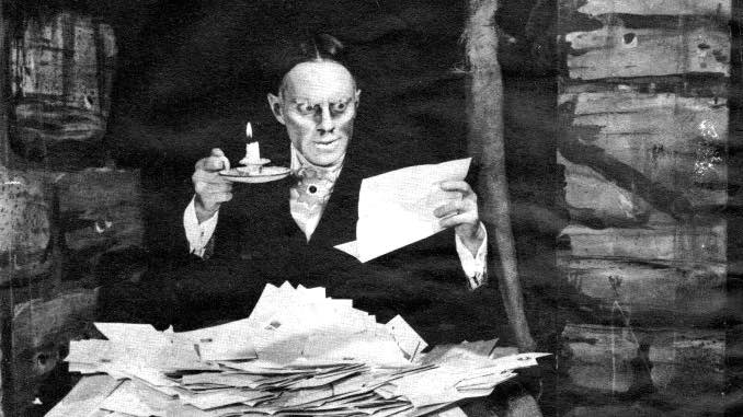 The 10 Best Horror Hosts, Ranked by Spookiness - Paste